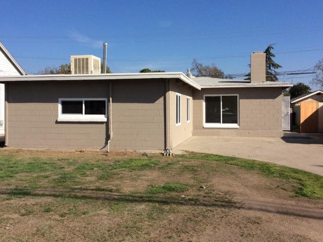 5 Bedroom Home for Rent at 1352 N Fruit Ave, Fresno, CA 93728 Tower District