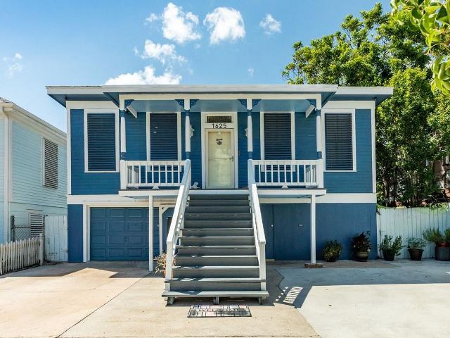 5 Bedroom Home for Rent at 1625 Avenue M 1/2, Galveston, TX 77550 San Jacinto