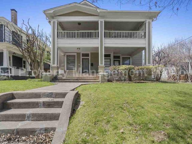 3 Bedroom Home for Rent at 301 S Edgefield Ave, Dallas, TX 75208 Winnetka Heights