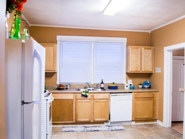 5 Bedroom Home for Rent at 323 S Mckinley Ave, Muncie, IN 47303
