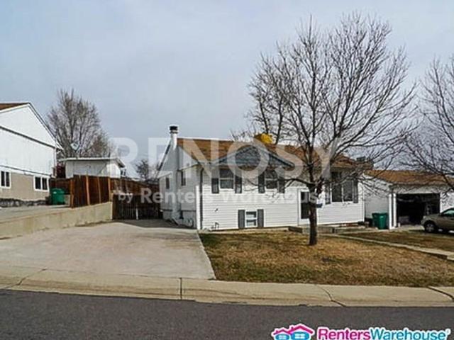 5 Bedroom Home for Rent at 327 Leona Dr, Denver, CO 80221