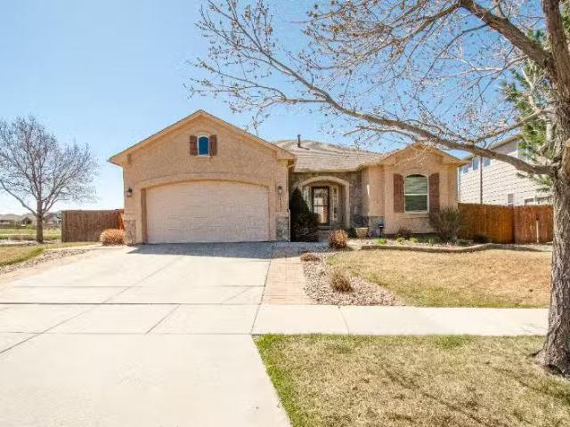 5 Bedroom Home near Peterson Air Force base 7387 Legend Hill Dr