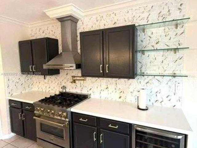 5 bedroom, Homestead FL 33032 104900051