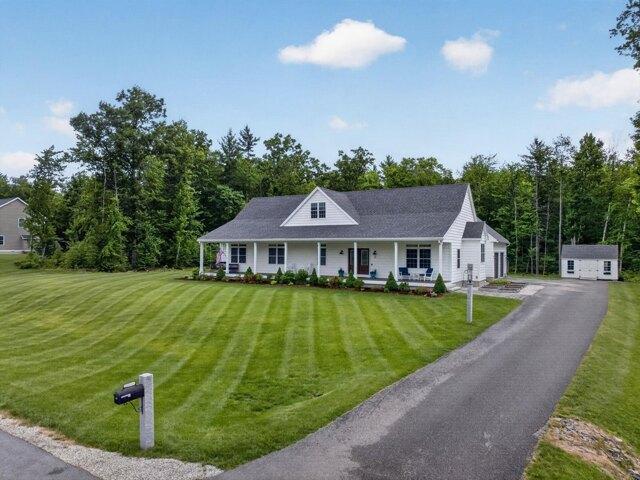 5 bedroom, Hooksett NH 03106 103849097