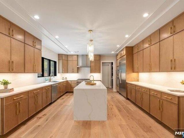 5 bedroom, Haworth NJ 07641 102029892