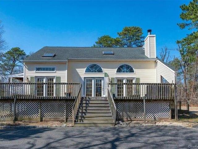 5 bedroom, Hampton Bays NY 11946 103621972