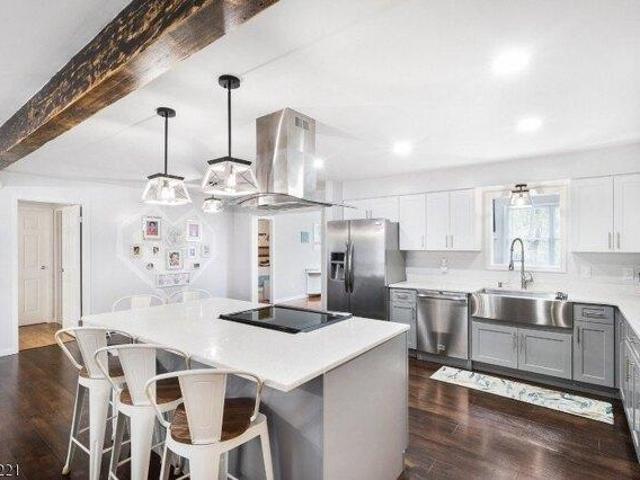 5 bedroom, Hampton NJ 07860 105193359