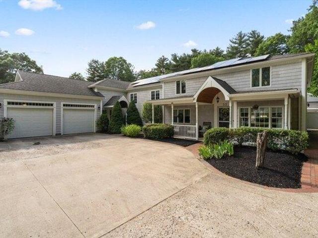 5 bedroom, Hanover MA 02339 105096246
