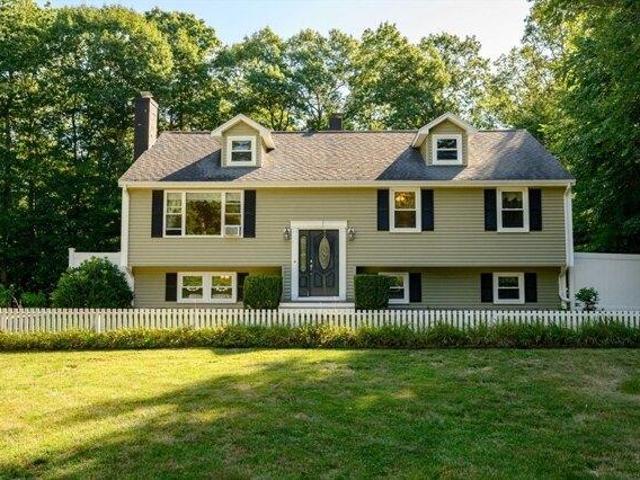 5 bedroom, Hanson MA 02341 104007466