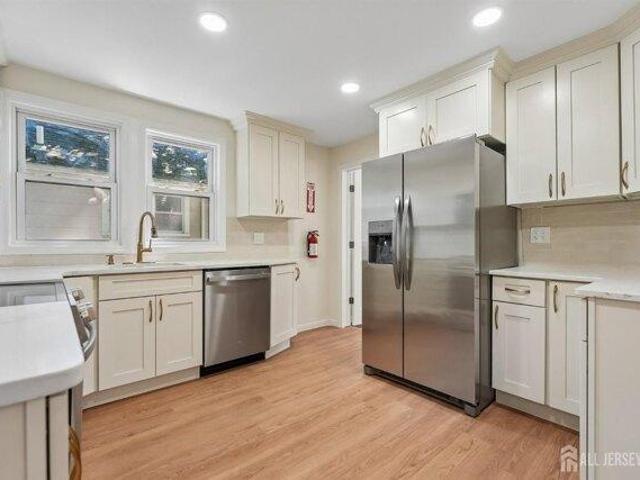 5 bedroom, Highland Park NJ 08904 102283158