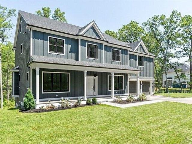 5 bedroom, Hudson MA 01749 LS102828101