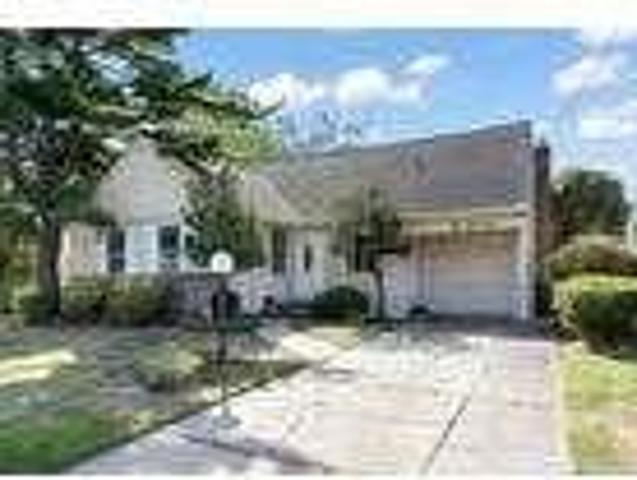 5 bedroom in Cedarhurst New York 11516