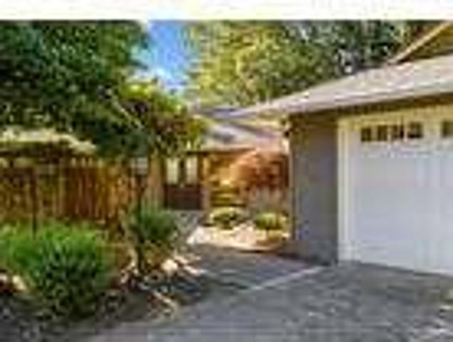5 bedroom in Kirkland WA 98033