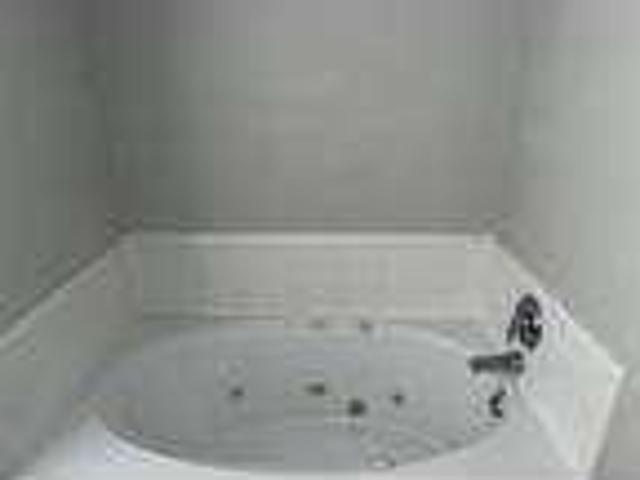 5 bedroom in Houston TX 77073