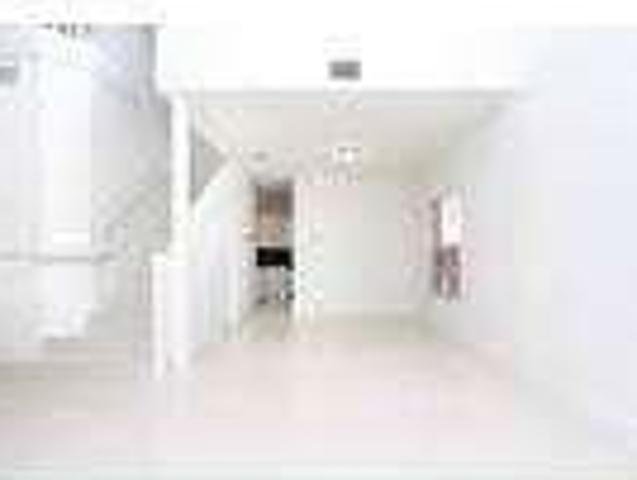 5 bedroom in Miami FL 33194