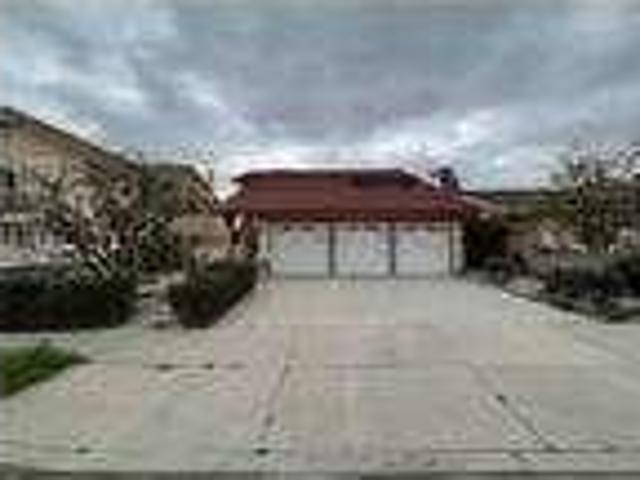 5 bedroom in Winnetka CA 91306