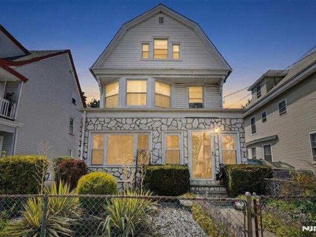 5 bedroom, Irvington NJ 07111 104688572