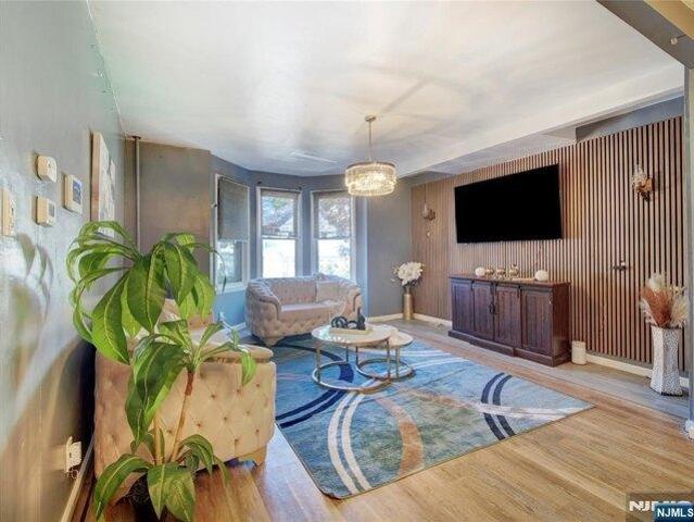 5 bedroom, Irvington NJ 07111 104808742