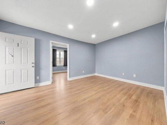 5 bedroom, Irvington NJ 07111 105176275