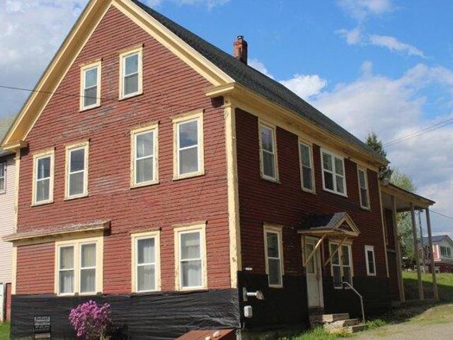 5 bedroom, Island Falls ME 04747 104193109