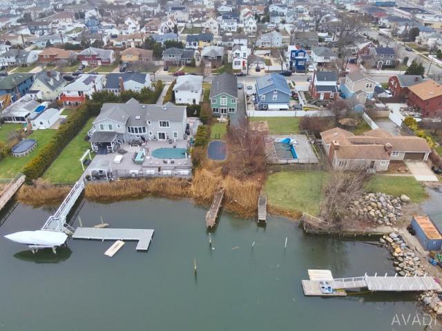 5 bedroom, ISLAND PARK NY 11558 102723415