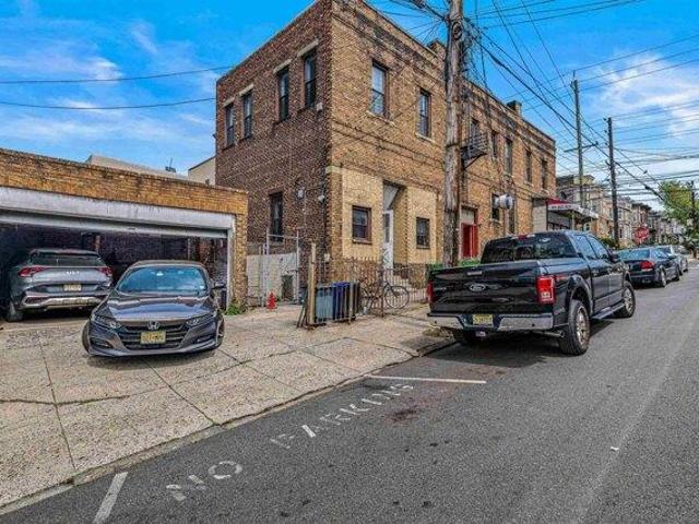 5 bedroom, Jersey City NJ 07307 104543904