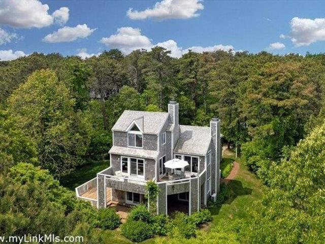 5 bedroom, Oak Bluffs MA 02557 105059655