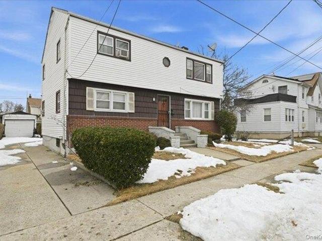 5 bedroom, Laurelton NY 11413 104922359