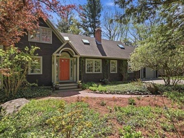 5 bedroom, Lexington MA 02421 LS102798908