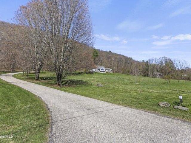 5 bedroom, Lenox MA 01240 LS102800899