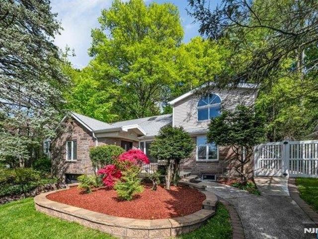 5 bedroom, Leonia NJ 07605 102776099