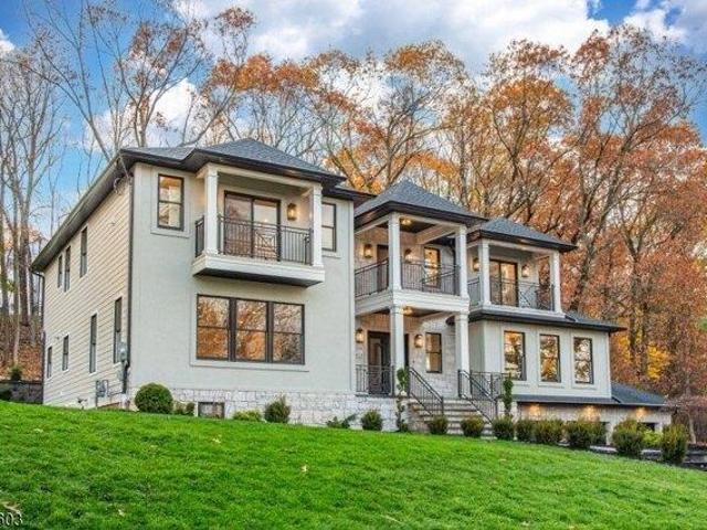 5 bedroom, Livingston NJ 07039 104852396