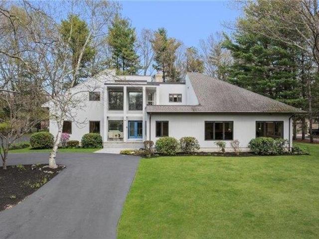 5 bedroom, Lincoln RI 02865 LS103019648