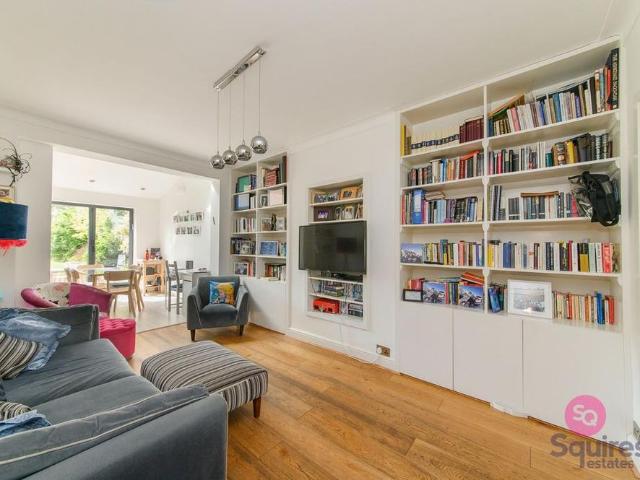 5 bedroom link detached house to rent