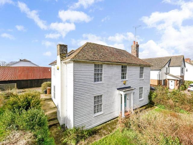 5 bedroom link detached house for sale