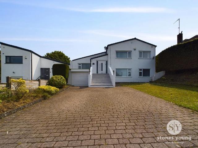 5 bedroom link detached house for sale