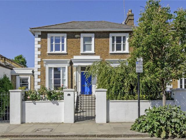 5 bedroom link detached house for sale