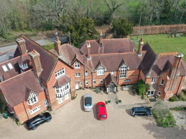 5 Bedroom Link Detached House For Sale In Westfield