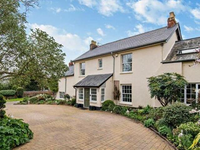 5 Bedroom Link Detached House For Sale In Aylesbeare