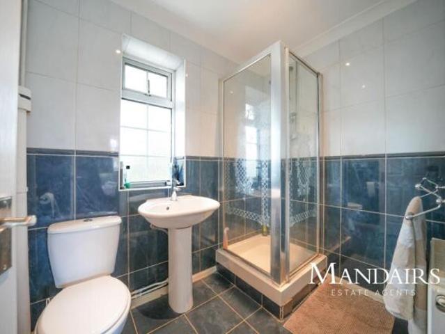 5 bedroom link detached house for sale in Barry Walk, Fletton, Peterborough, PE2