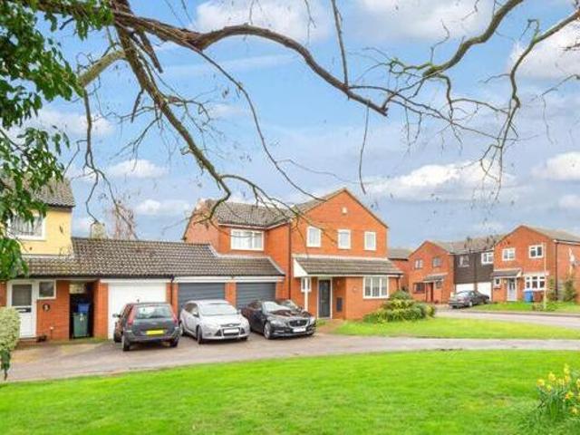 5 Bedroom Link Detached House For Sale In Bicester, Oxfordshire