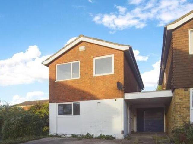 5 Bedroom Link Detached House For Sale In Croydon