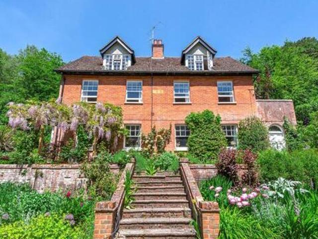 5 Bedroom Link Detached House For Sale In Hindhead, Hampshire