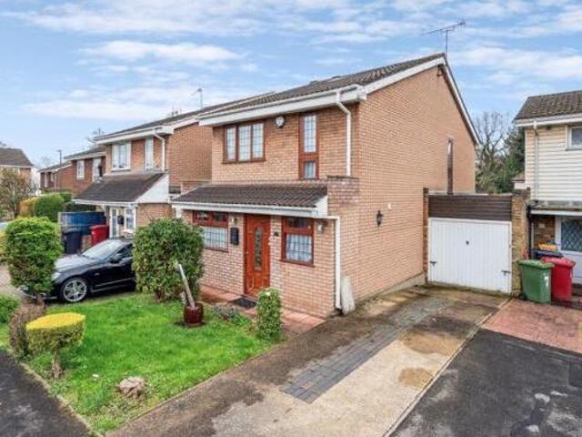 5 Bedroom Link Detached House For Sale In Langley