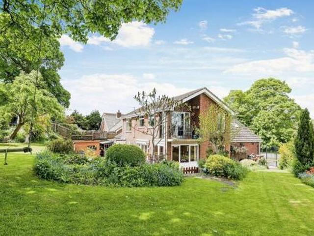 5 Bedroom Link Detached House For Sale In Longdon
