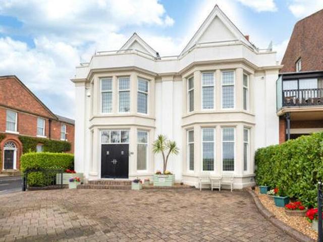 5 Bedroom Link Detached House For Sale In Lytham St. Annes
