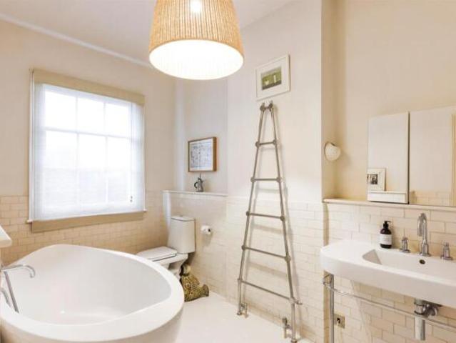 5 bedroom link detached house for rent in Suffolk Road, Cheltenham GL50 2ED, GL50