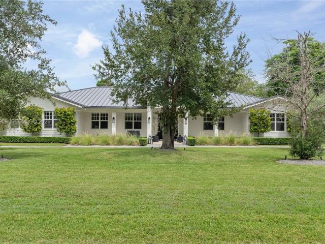 5 bedroom luxury Villa for rent in Miami, Florida