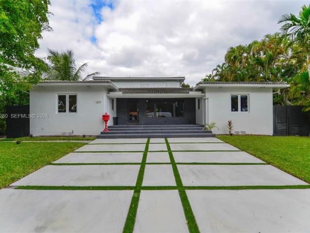 5 bedroom luxury Villa for rent in Miami Shores, Florida