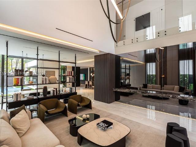 5 bedroom luxury Villa for rent in Doral, United States
